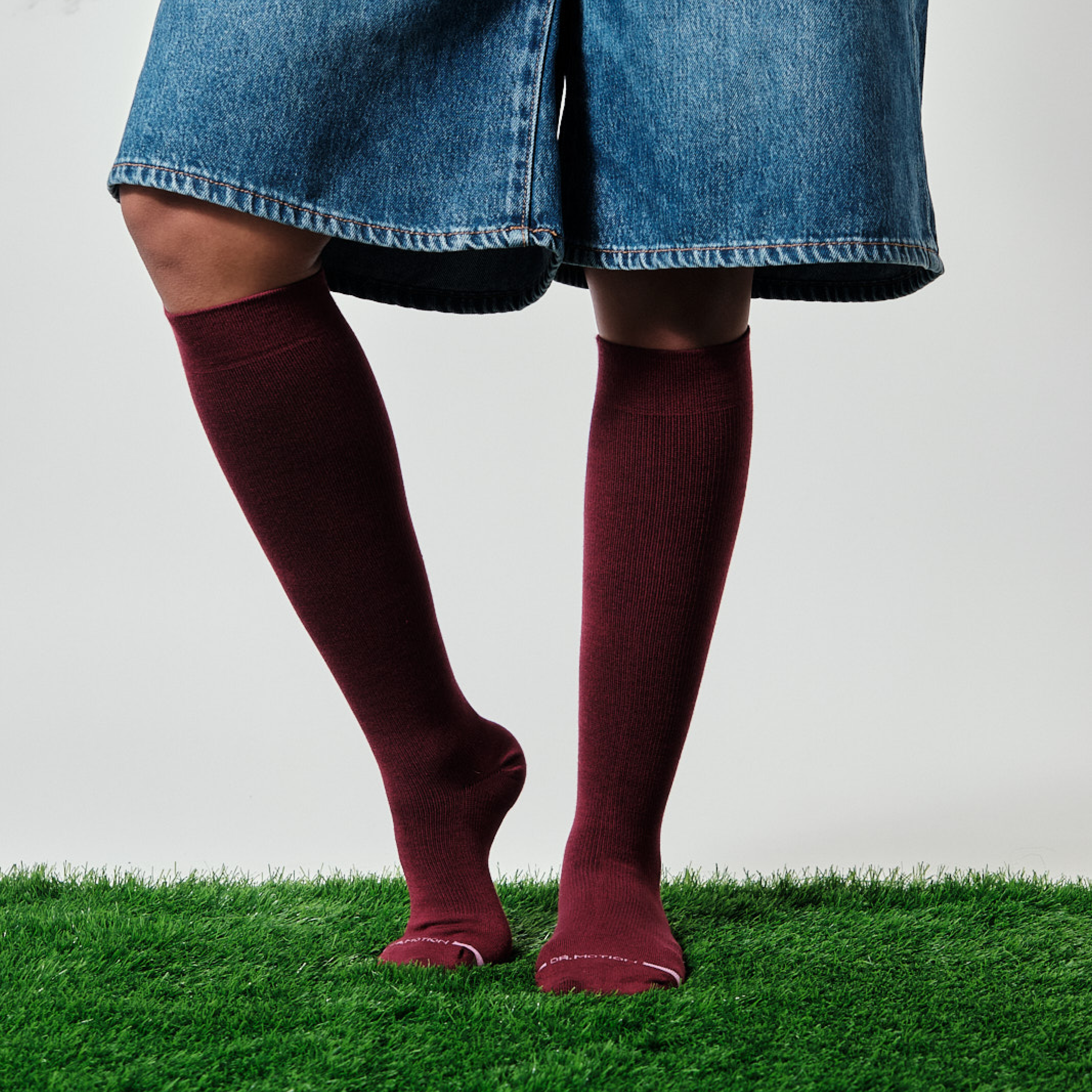 Benefits Of Compression Socks After Knee Replacement Benefits Of Compression Socks After Knee Replacement
